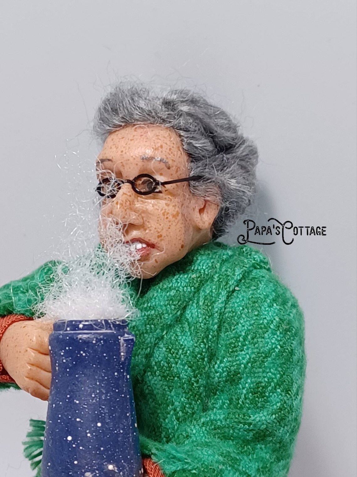 Holiday Woman Mom for 1:12 Scale Dollhouse, Mum, Grandma, Mommy, Lady ...