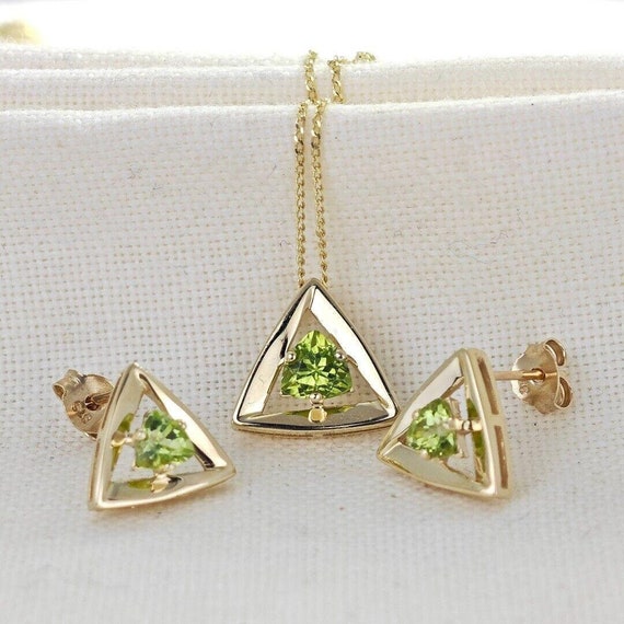 9ct Gold Peridot Necklace Earrings Set Natural Green Trillion Gemstones Hallmarked Etsy