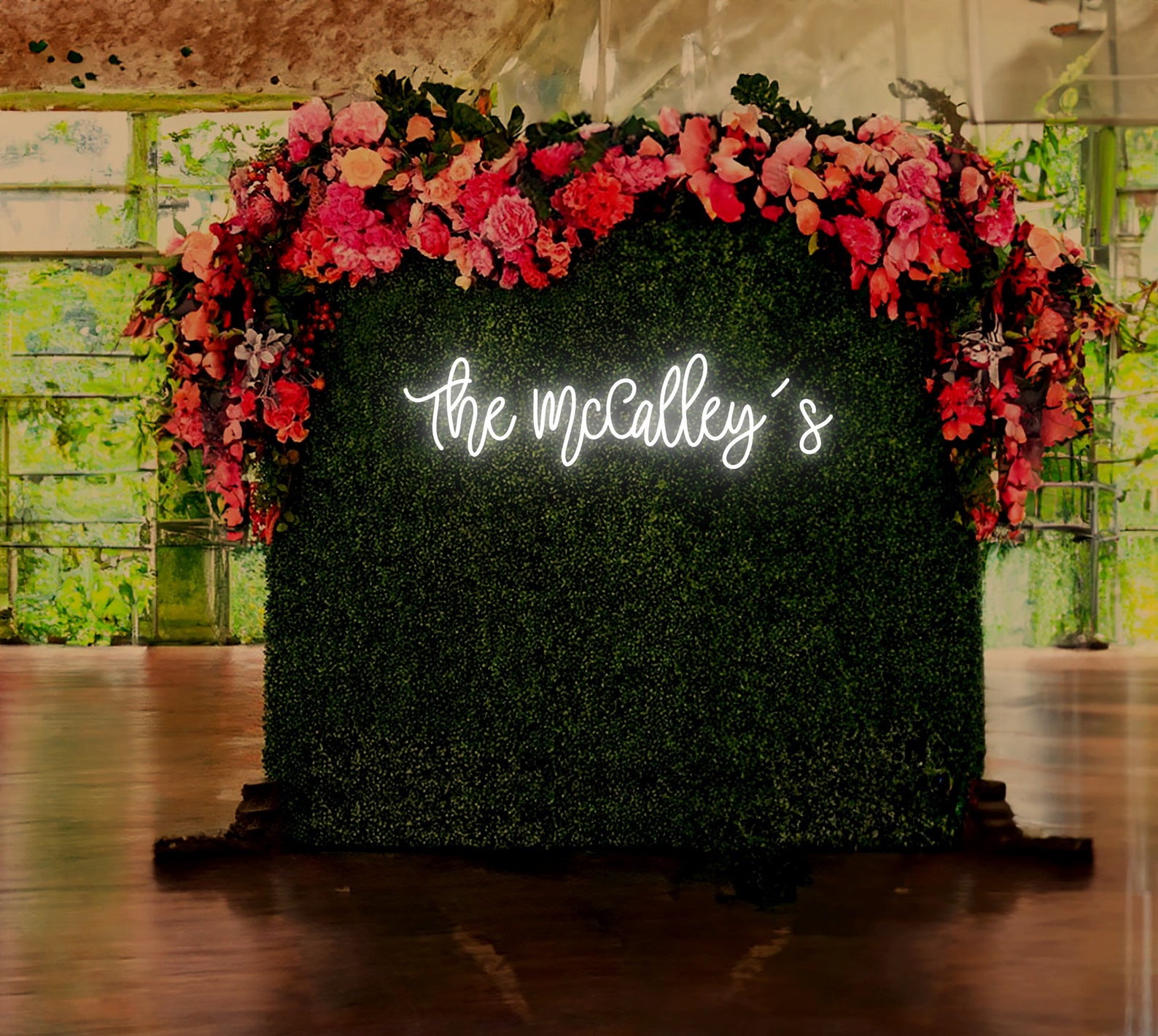 Custom Wedding Neon Sign: Personalized Last Name Decor - Etsy