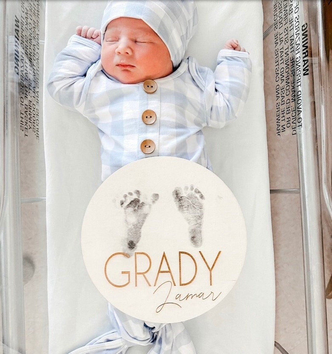 Engraved Baby Footprint Sign: Keepsake Birth Announcement - Etsy