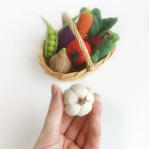 18 Needle Felted Vegetables Set, Felt Vegetable Garden, Kitchen Play ...