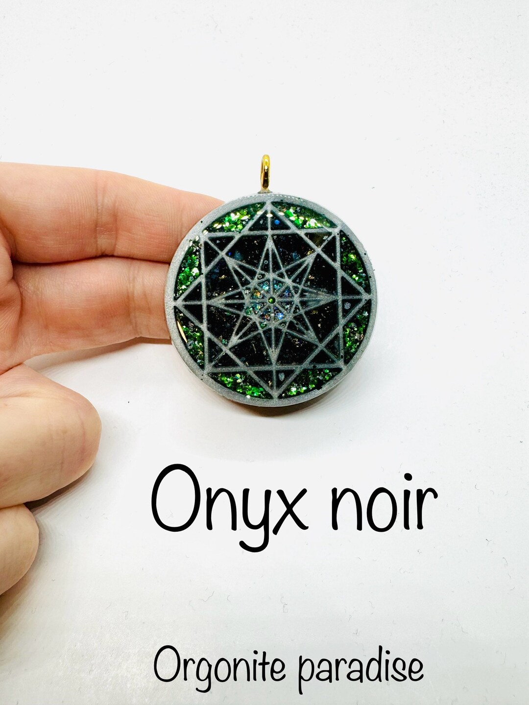 Black Onyx Symbol of Power and Self-control With a Lustrous Diamond ...