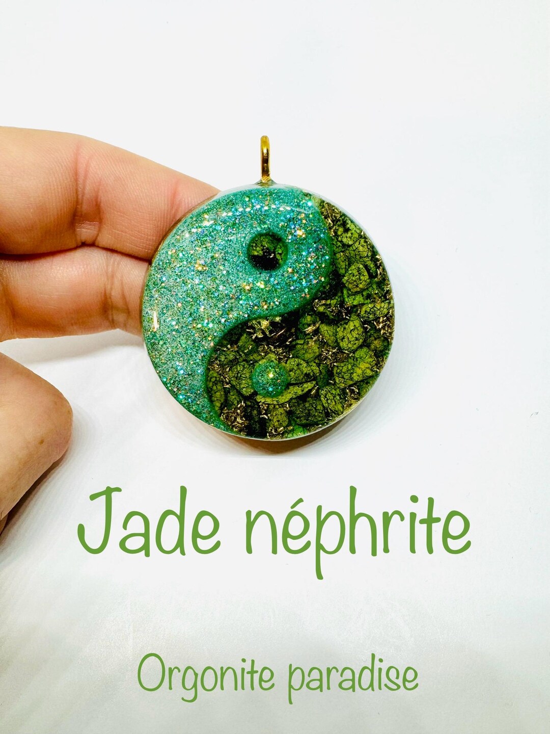Nephrite Jade Ying Yang Symbol With Lustrous Diamond Effect Stone of ...