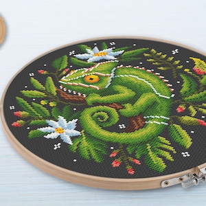 Chameleon Cross Stitch Pattern PDF, Modern Cross Stitch, Cute Chameleon ...