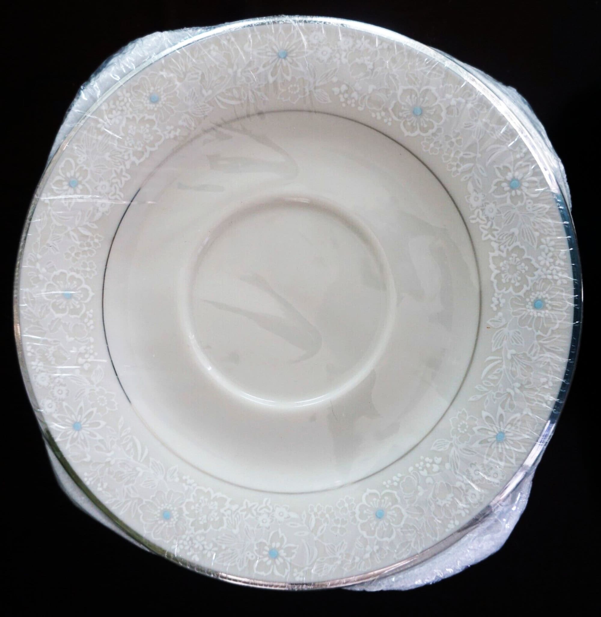 Vintage 24-piece Fine China Dishware Set, Service for 4, CHANTILLY LACE ...