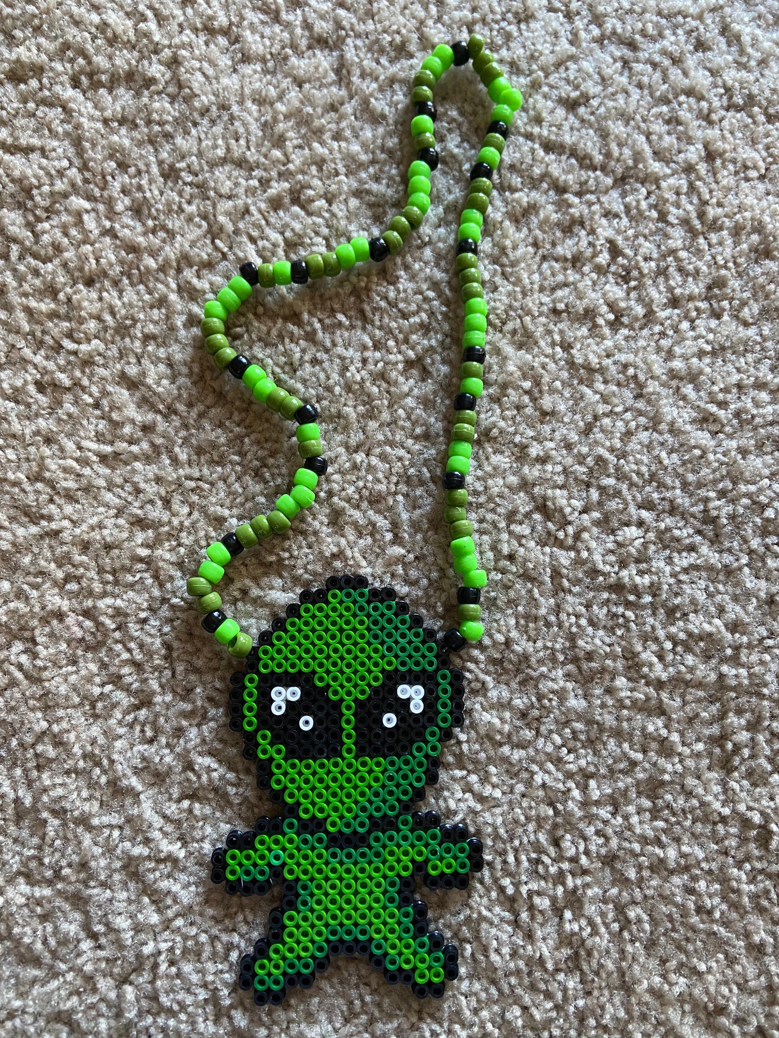 Alien Perler Necklace - Etsy