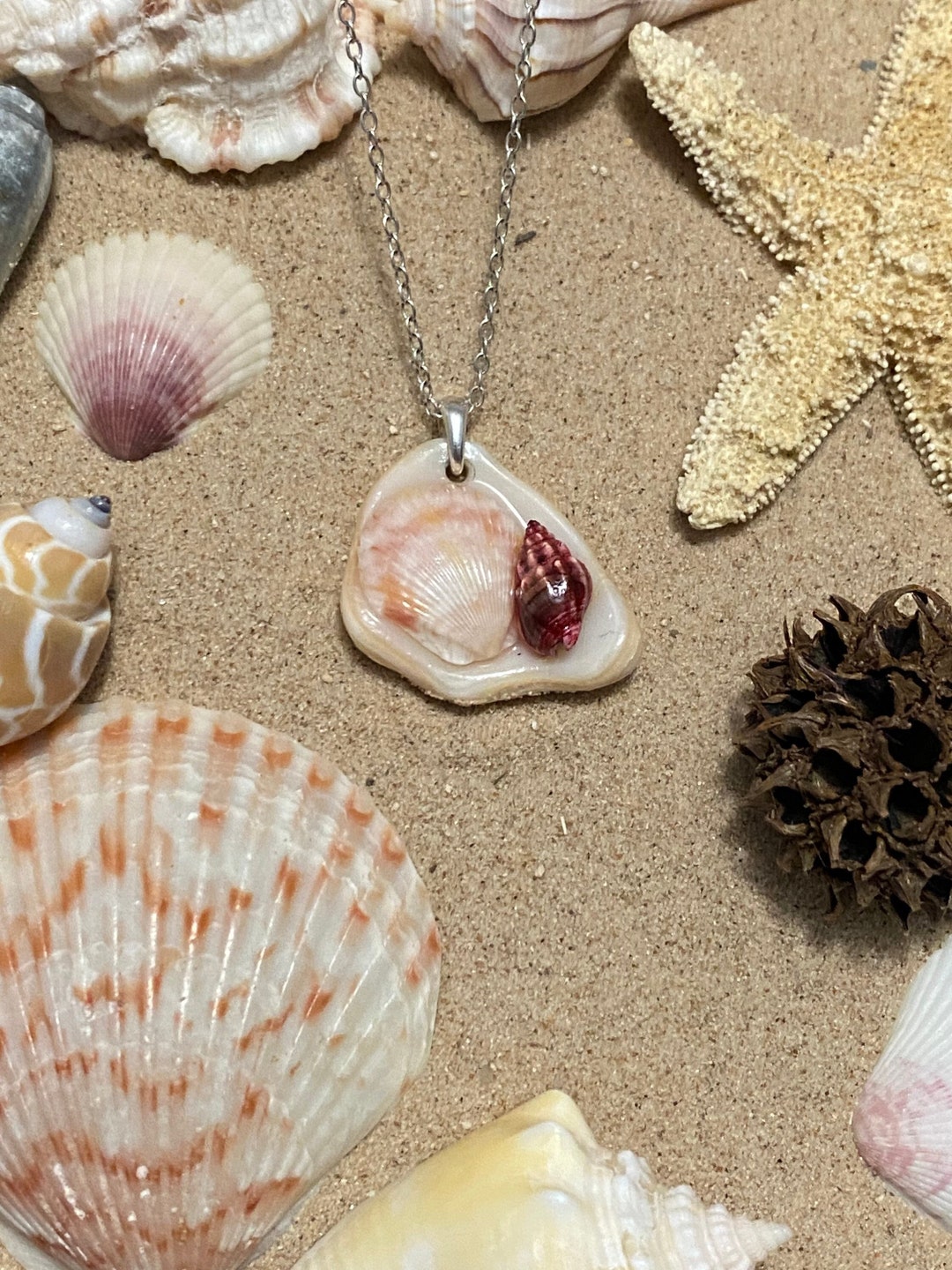 Seashell Pendant Necklace - Etsy