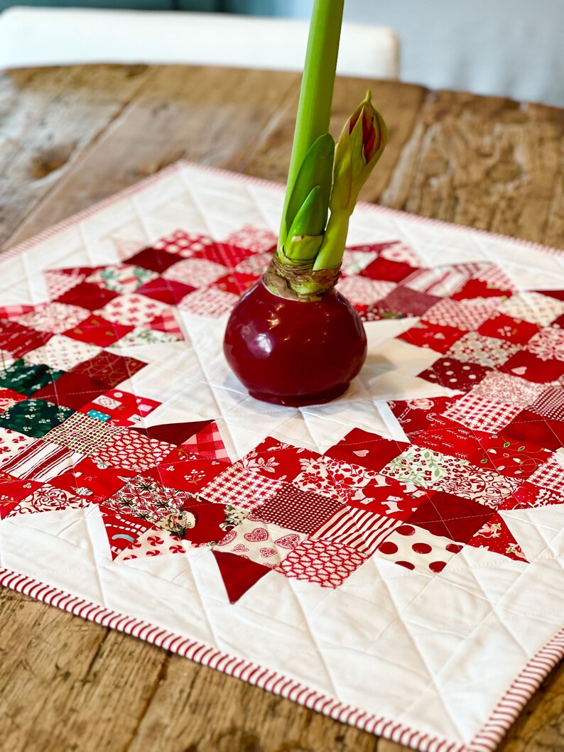 Christmas Table Topper/ Holiday Table Topper/ Quilted Table Topper - Etsy
