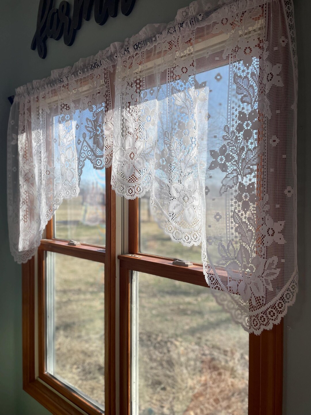 Vintage 1980s Primitive Lace Curtain Swag Valance W/ Big Lilies in ...