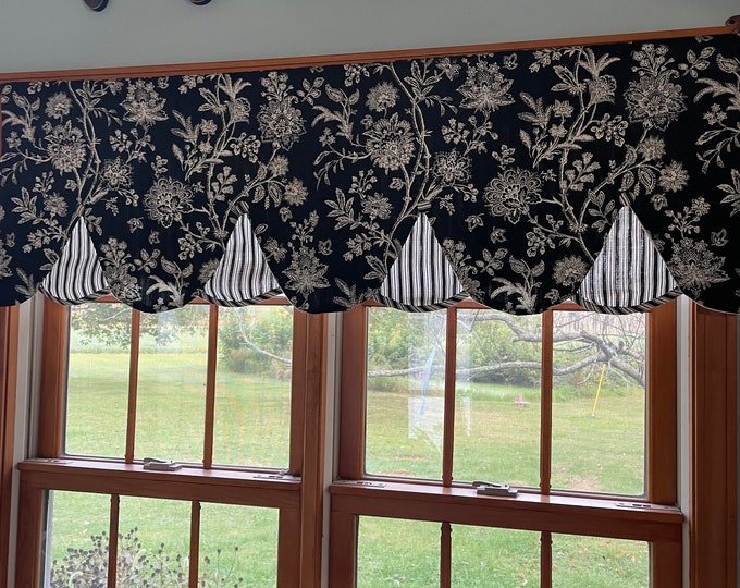 Scalloped Black and Creamy White Floral Window Valance Curtain W ...
