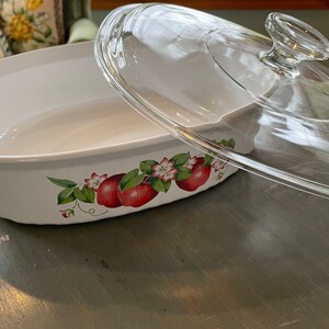 Vintage Corning Ware Apple Pattern Oval Casserole Dish With Glass Lid ...