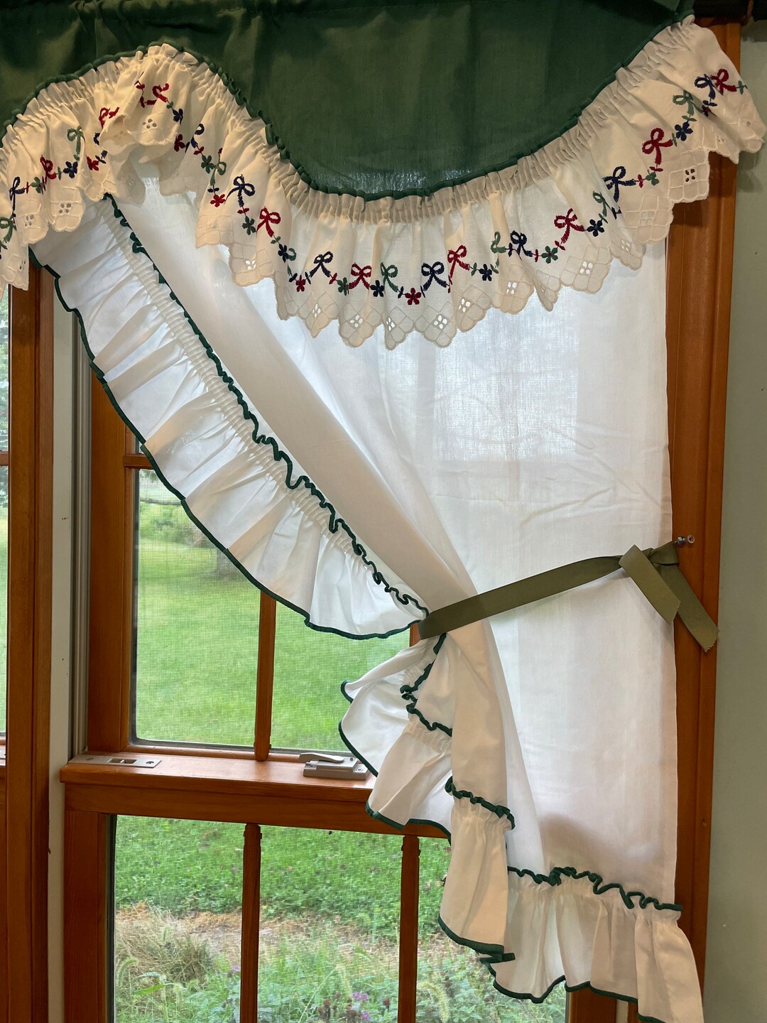1990’s Vintage Scalloped Curtain Window Valance in Emerald Green and 2 ...
