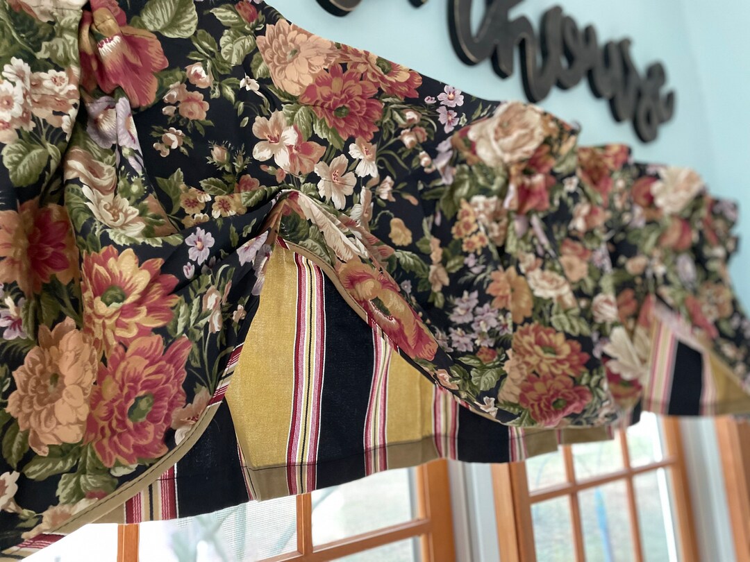 Vintage 1990s Waverly Dark Floral Petticoat Valance 76 Wide X 17 Long ...