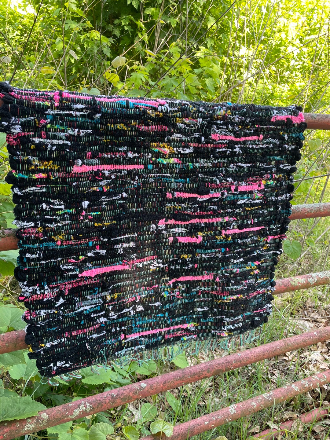 Rug las Vegas Lights Black and Neon Pink Handloomed & Tied Woven Thick ...