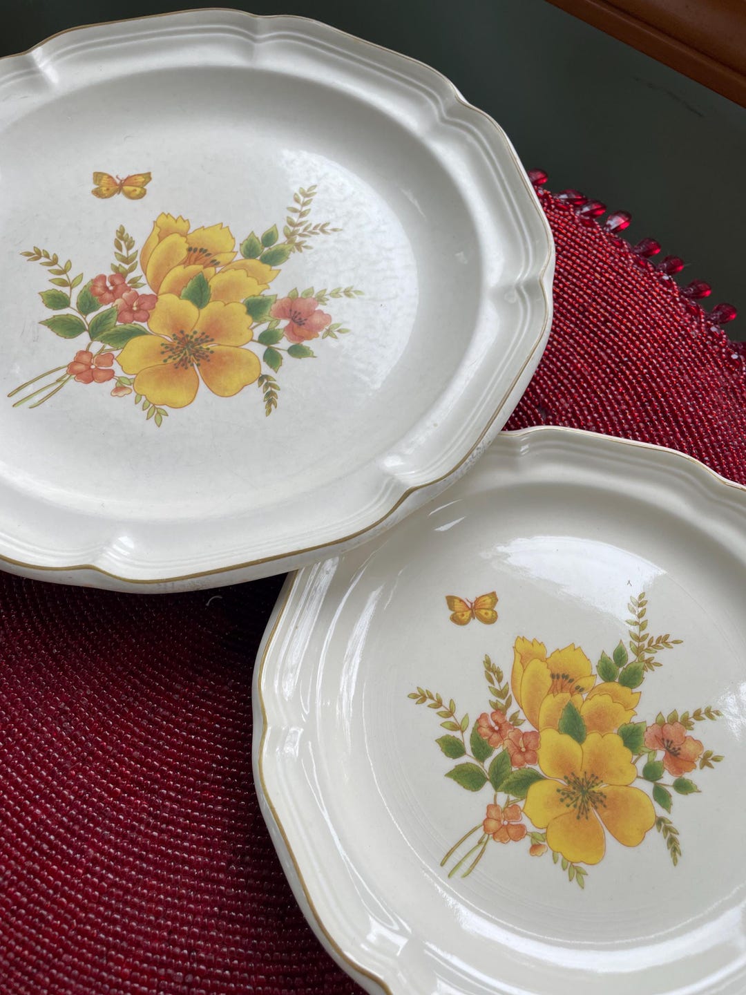 Beautiful Vintage Stoneware Plates W/ Daisies & Butterflies Sangostone ...