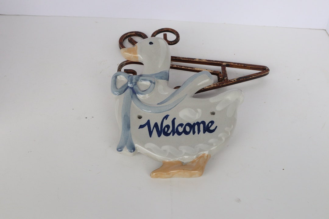 Welcome Sign Goose, Louisville Stoneware Gaggle of Geese Welcome Sign ...