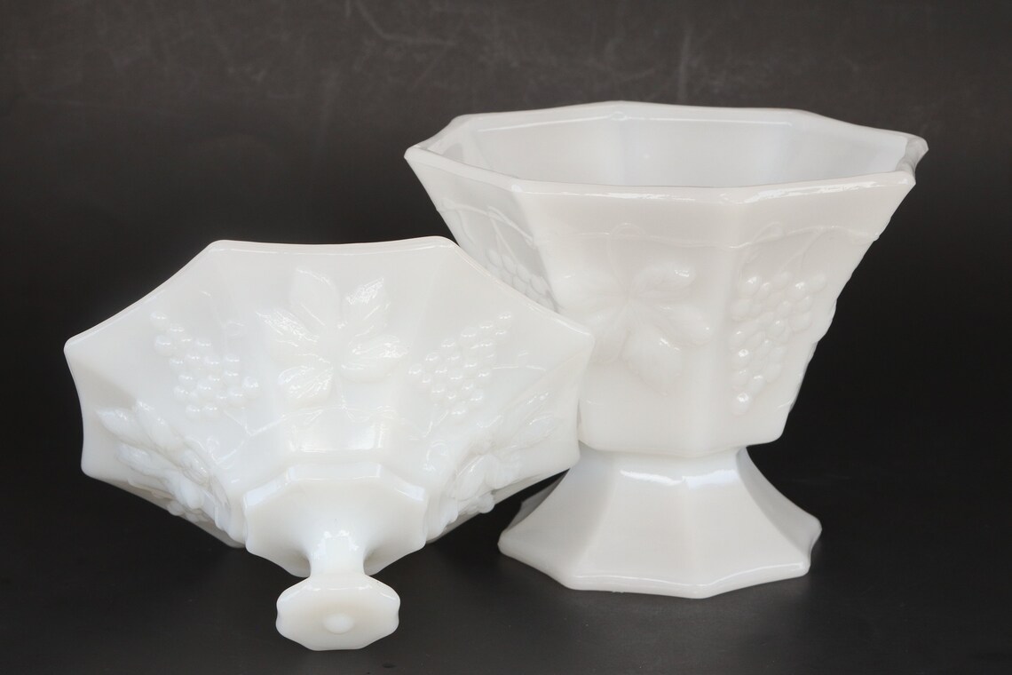 Milk Glass Compote With Lid Grapes and Leaves Vintage Grapes - Etsy