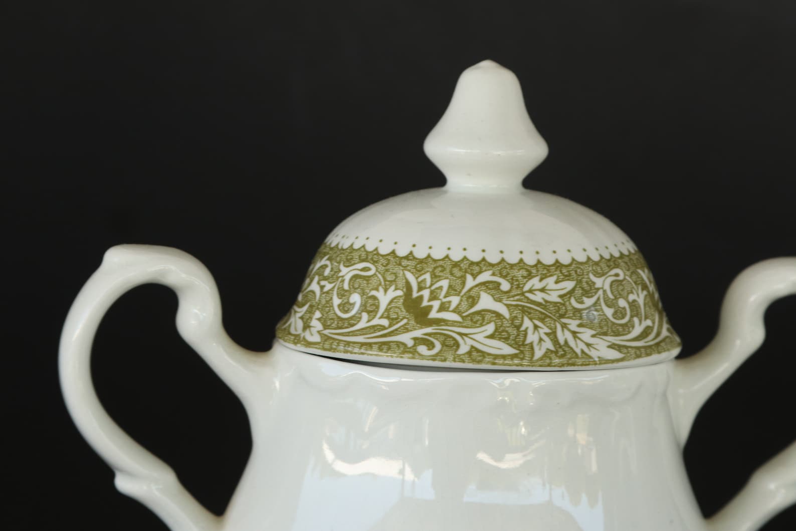 J&G Meakin England Sterling Colonial English Ironstone, White and Green ...
