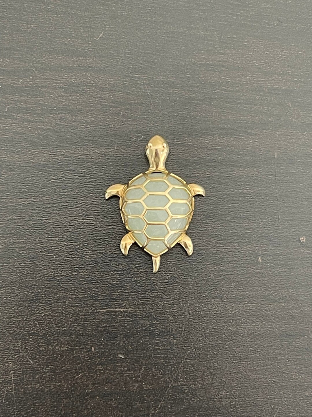 Jade Sea Turtle Pendant in 10K Yellow Gold - Etsy