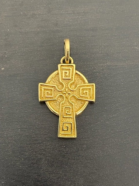 18K Gold Cross Made in Italy | Etsy