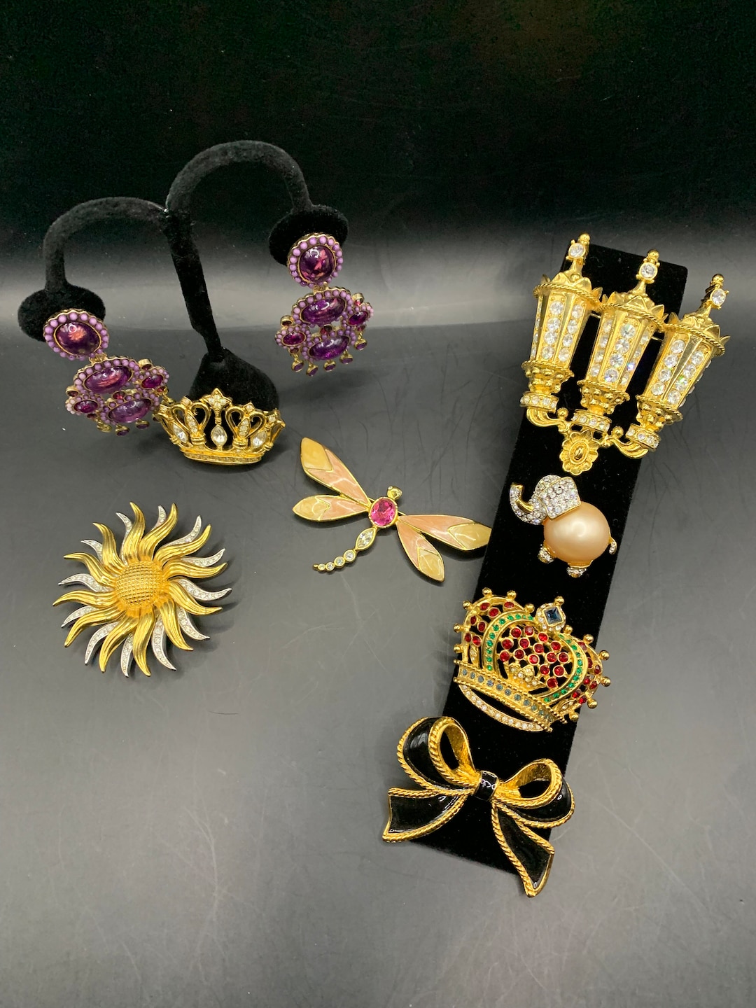 K.J.L. KJL Korea, Kenneth Lane, KJL for Avon, 8 Pieces 7 Brooches and 1 Pair Clip Earrings. - Etsy