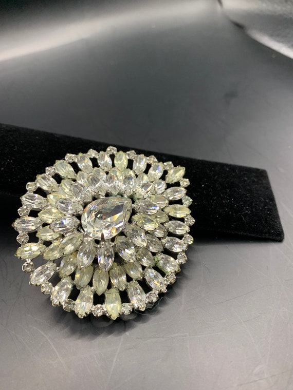 WEISS CO signed two tier gorgeous vintage brooch clea… - Gem