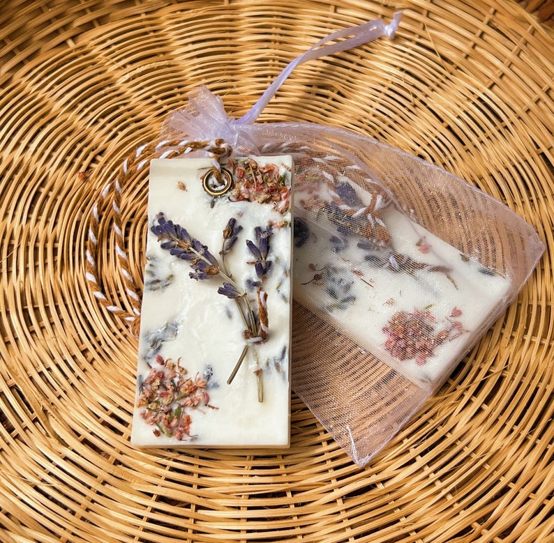 Lavender Soy Wax Tablet Freshener: Botanical Scented Sachet in Organza ...