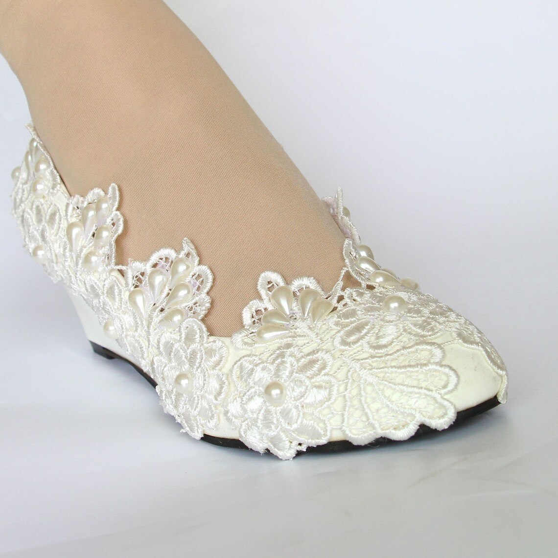 White Lace Pearls Shoes Wedding Leather Shoes Bridal Pumps - Etsy