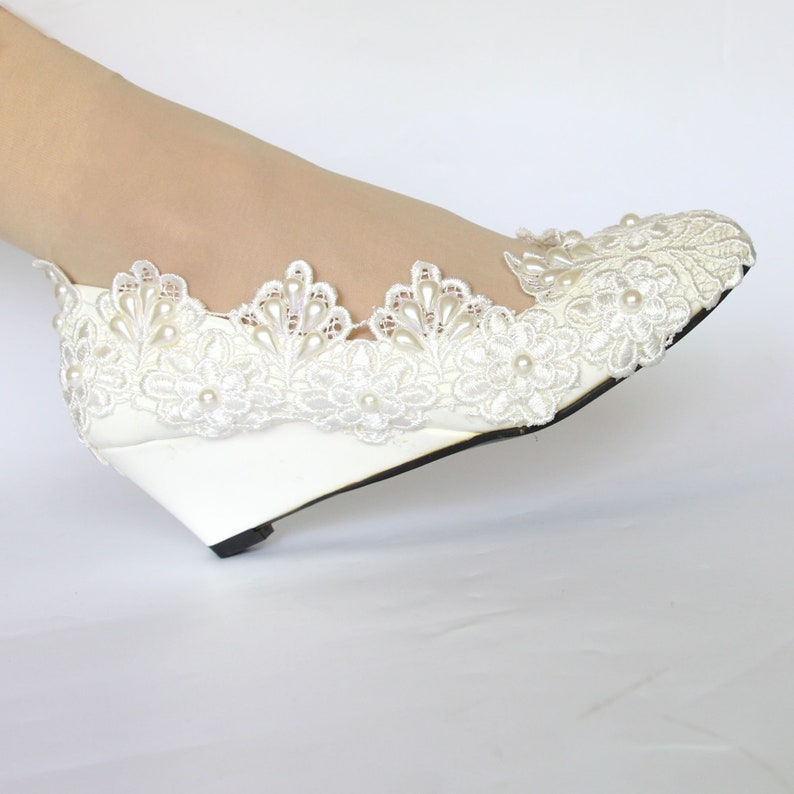 White Lace Pearls Shoes Wedding Leather Shoes Bridal Pumps - Etsy