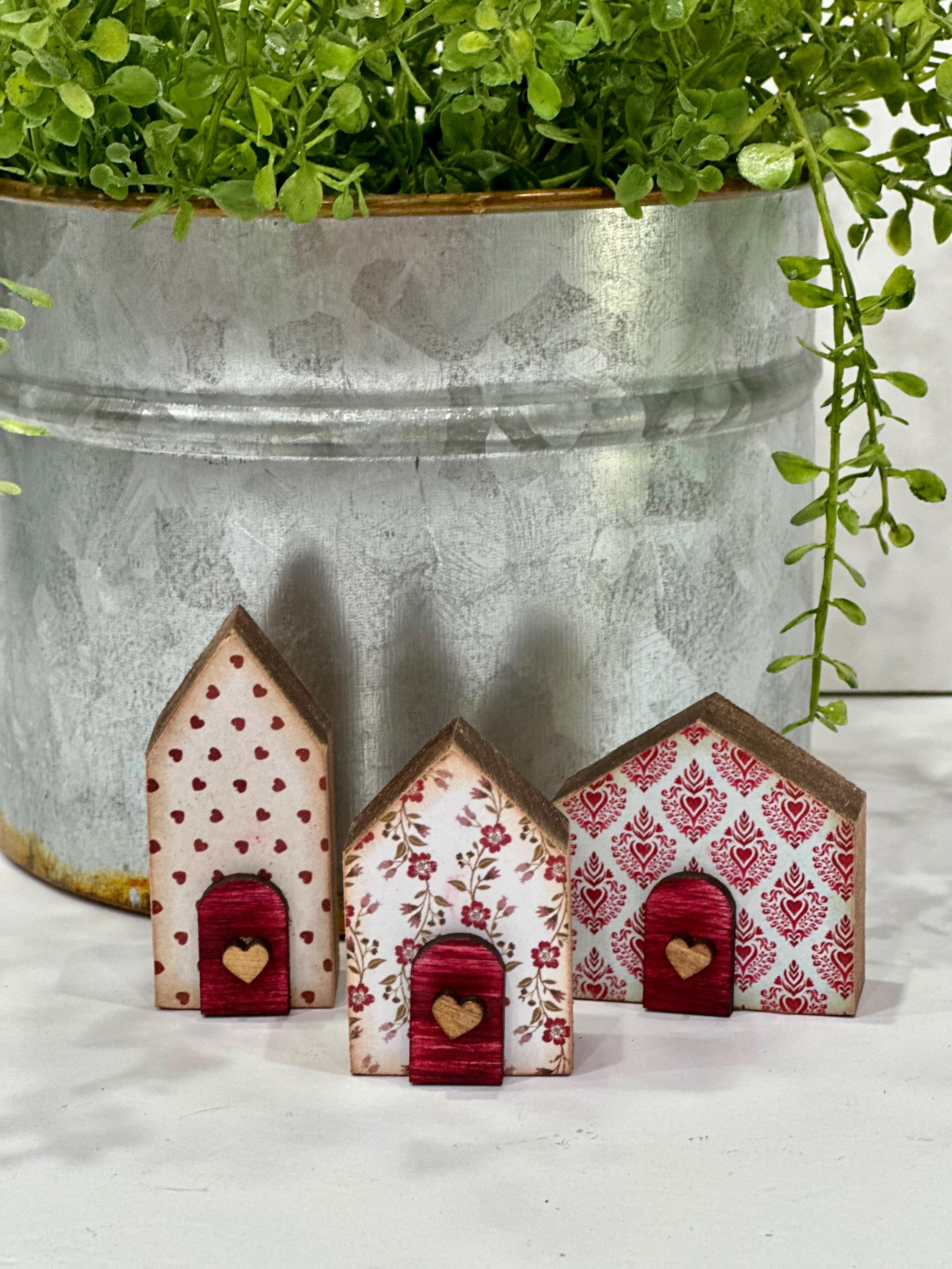 Mini Wooden Love Houses for Valentine’s, Love-themed Pink Decor, Tiered ...
