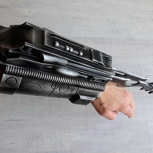 Predator Gauntlet Forearm Right Weathered NEW Version With - Etsy Canada