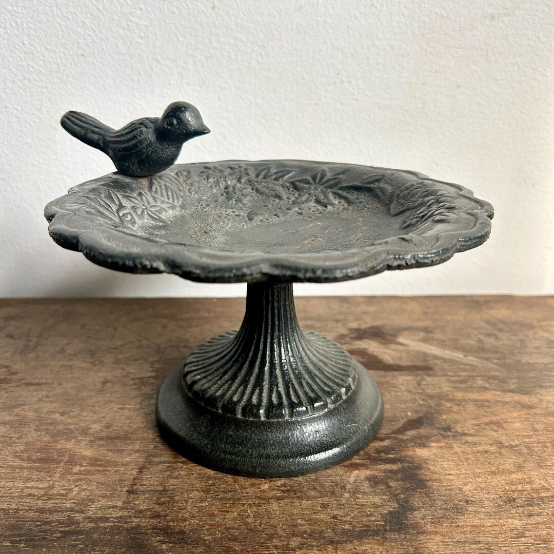 Antique Cast Iron Bird Bath Pedestal Bowl Rare Find Farmhouse Decor ...