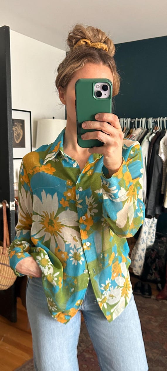 1970's Women's Sheer Daisy Dagger Collar Button Down … - Gem