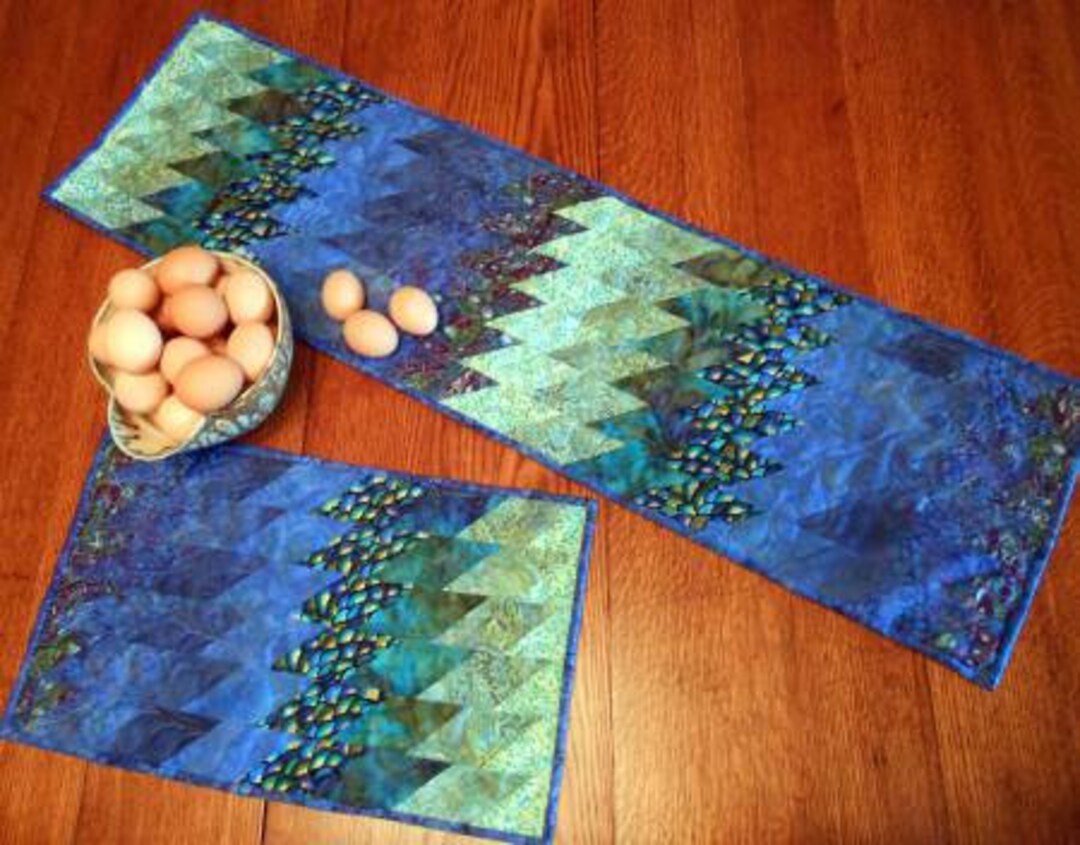 Bargello Breeze Table Runner and Placemat Pattern CLPEUN009 Quilted ...