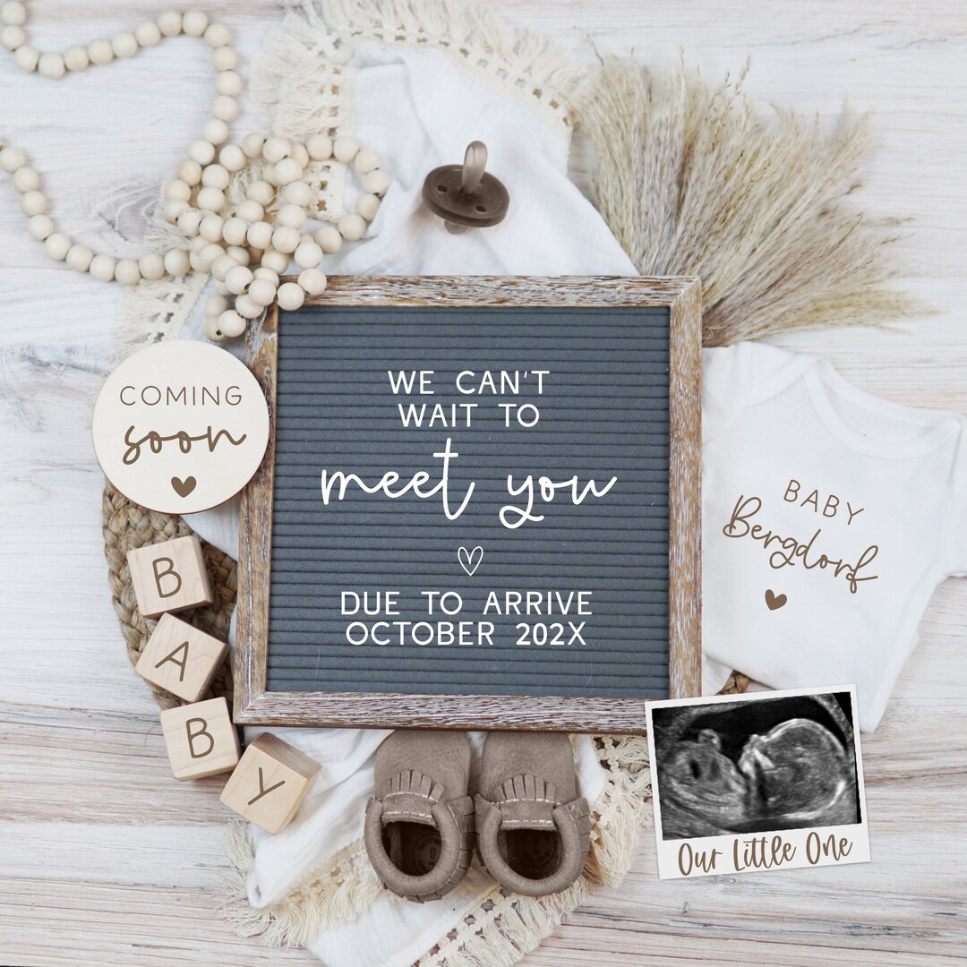 Boho Gender Neutral Pregnancy Announcement: Social Media Reveal ...