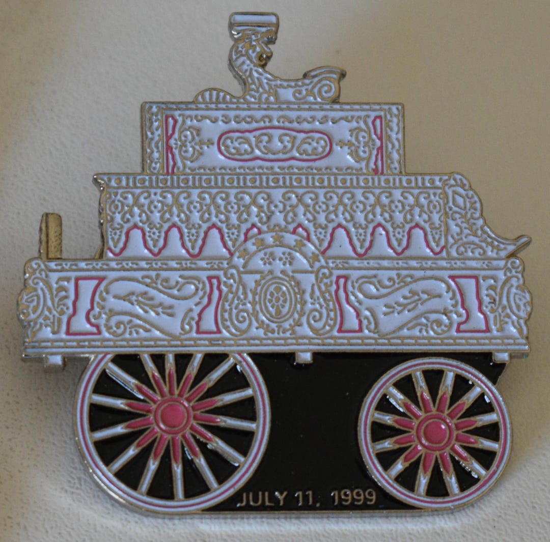 Circus Parade Pins/milwaukee, Wisconsin - Etsy
