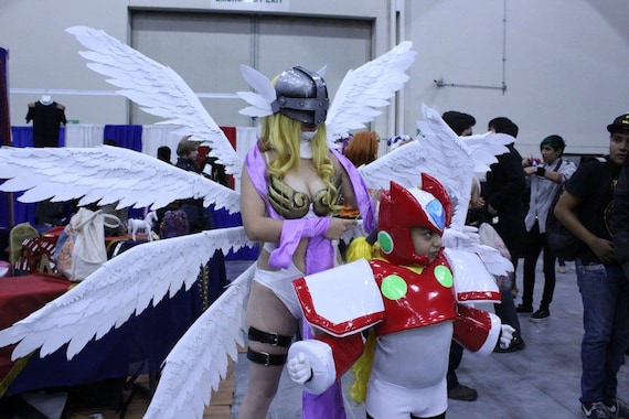 Angewomon Y Angemon Cosplay
