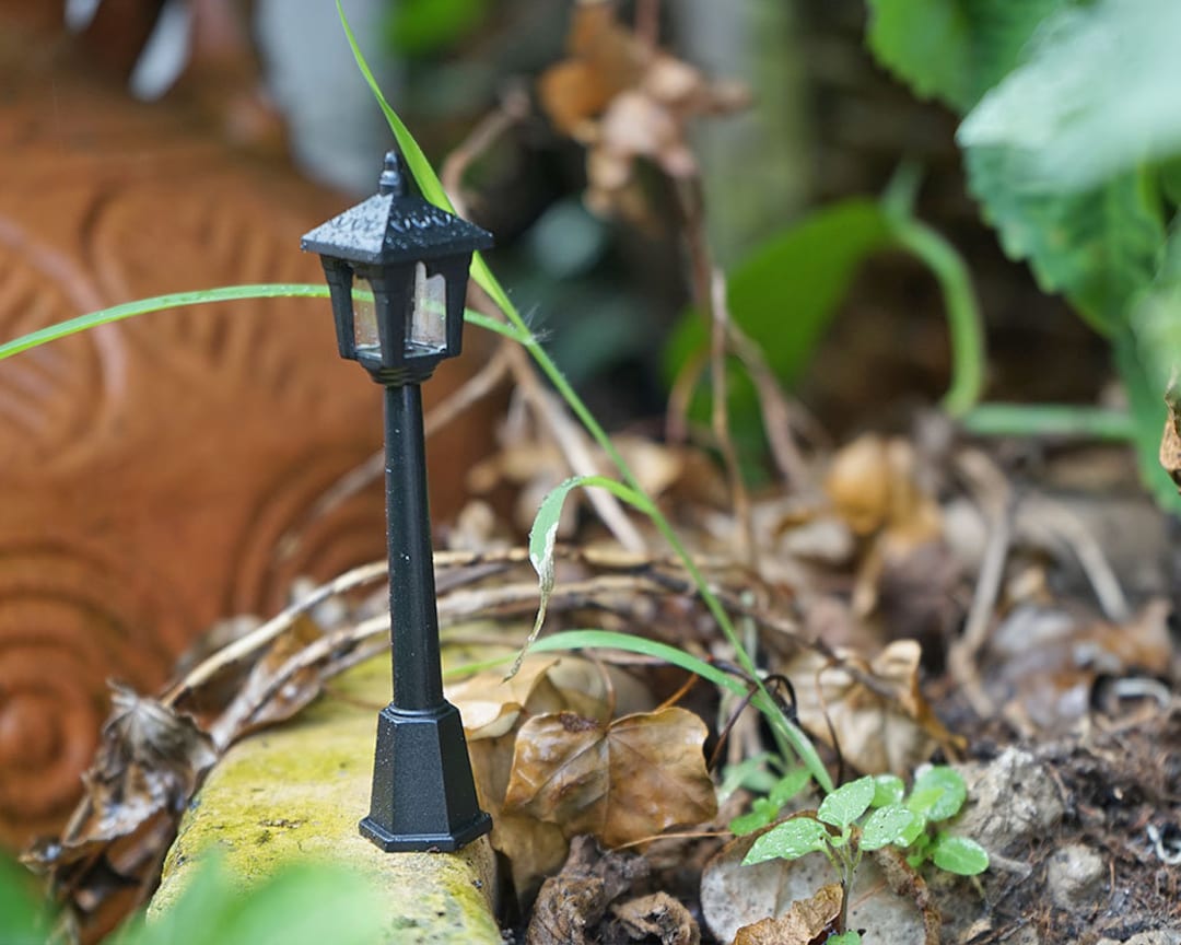 Fairy Garden Miniature Street Lamp , Miniature Gardening, Terrarium ...