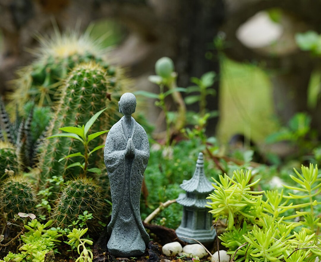 10CM Miniature Small Monk Buddha Praying-hands and Pagoda , Fairy ...
