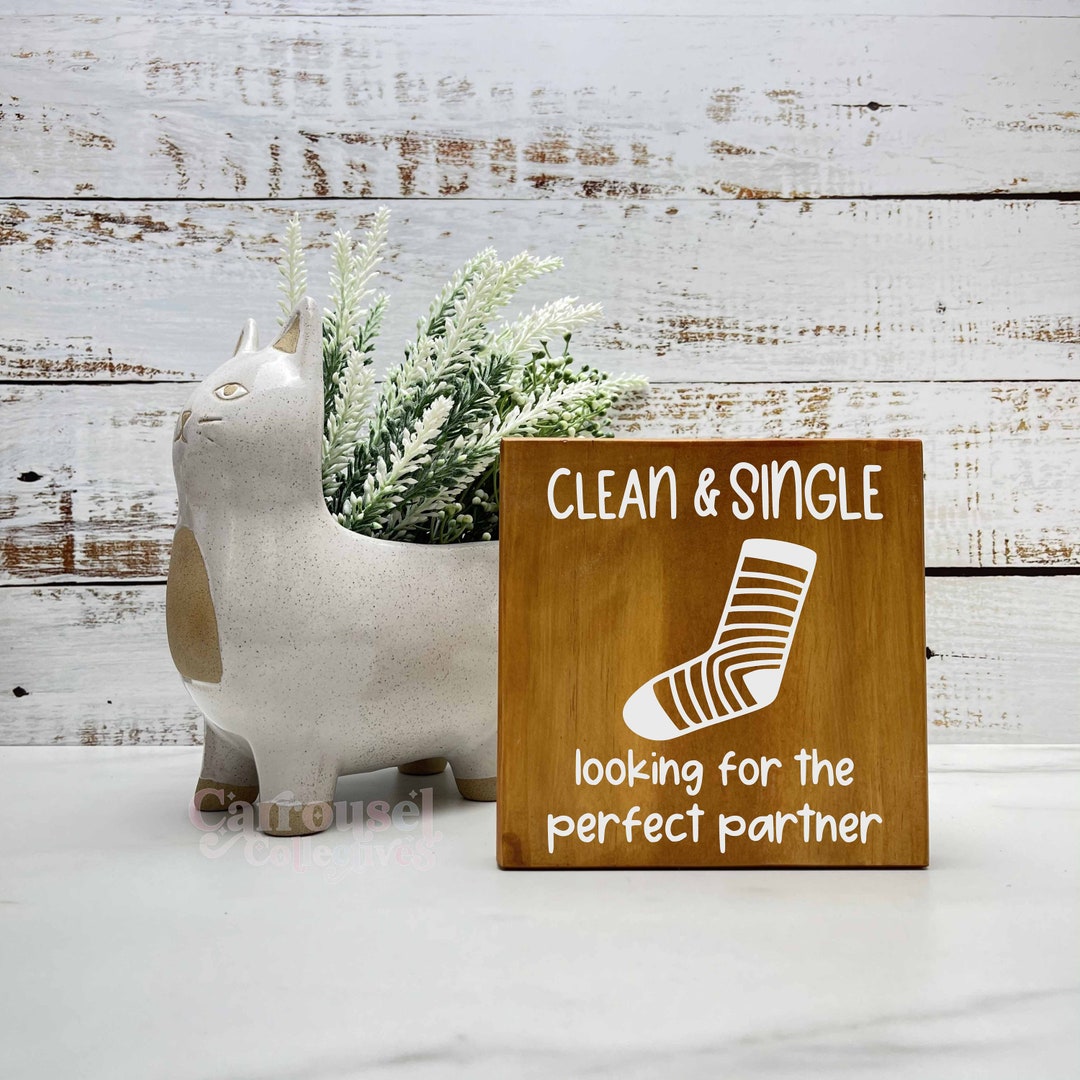 Sock Looking for a Partner Wood Sign, Laundry Decor, Rustic Decor ...