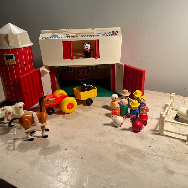 Little People Barn - Etsy