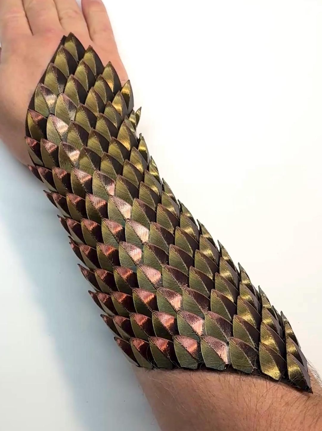 Dragon Scale Bracer SINGLE – Flexible 3d‑printed Arm Armor | Adjustable ...