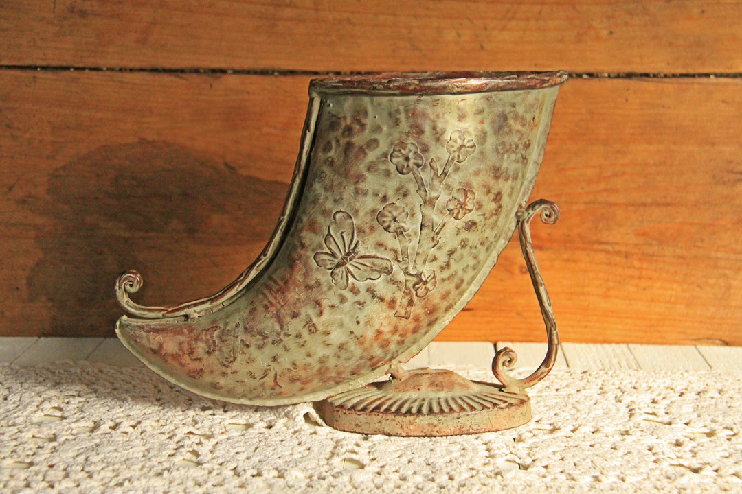 Rustic Cast Metal Cornucopia Vase, Dried Flower Vase, Patina, 8.5" Tall ...