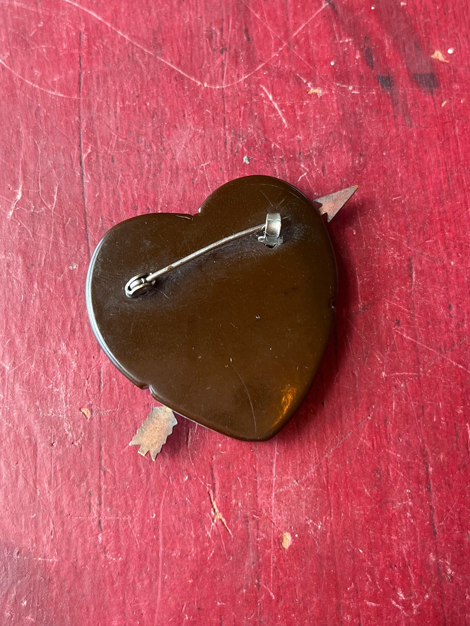 Vintage Mid-century Brown Bakelite Arrow Through Heart Pin Brooch - Etsy