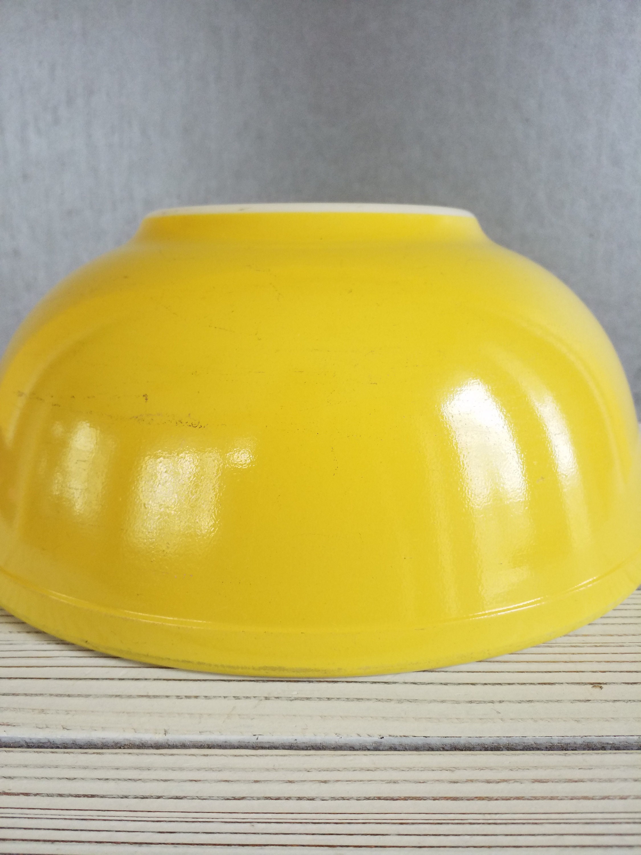 Large Yellow Pyrex Bowl Vintage Kitchen Mixing Bowl 10 1/4 Inch - Etsy