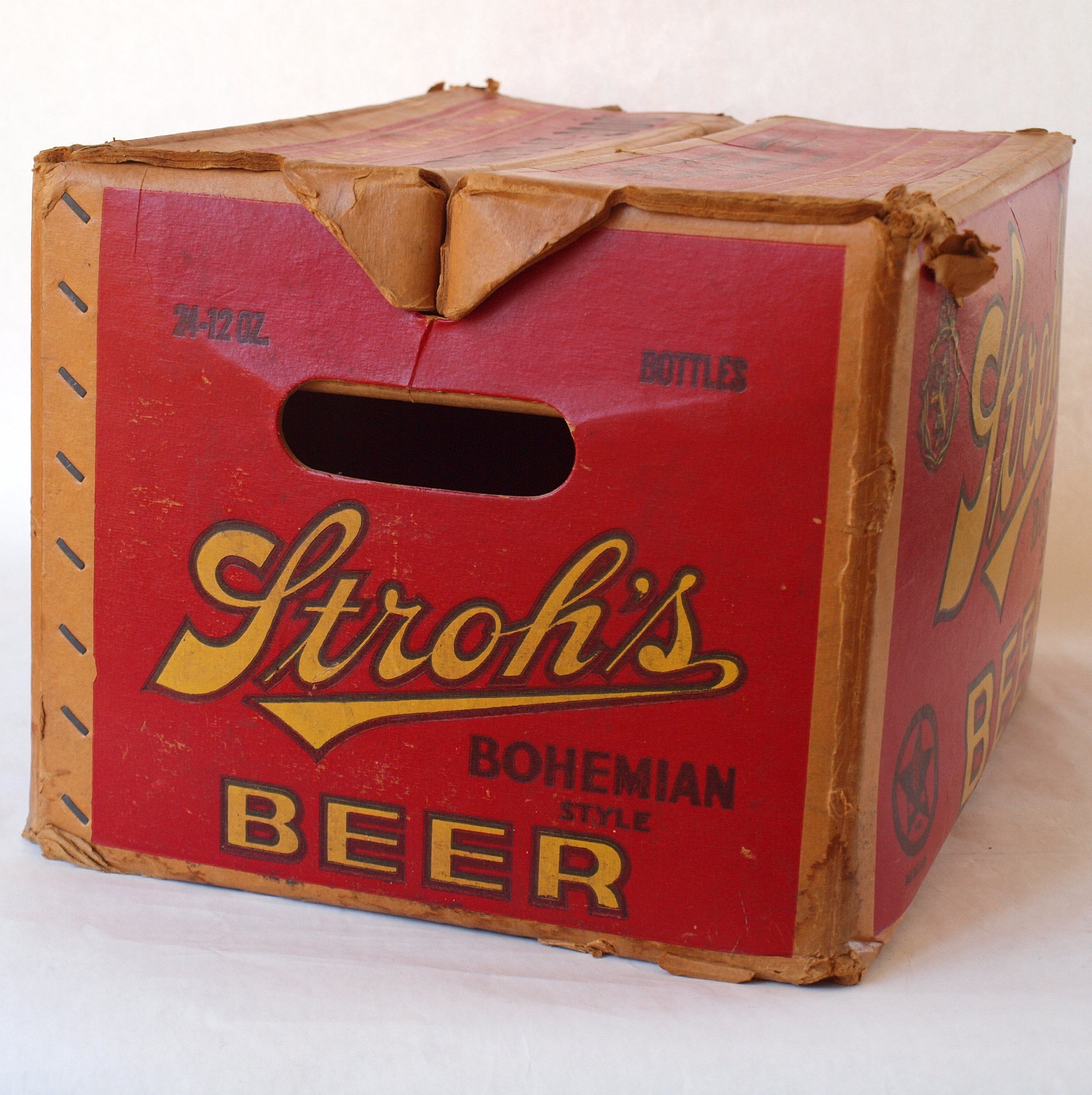 Vintage Stroh's Beer Box: 1965 Bohemian Style Bottle Storage - Etsy