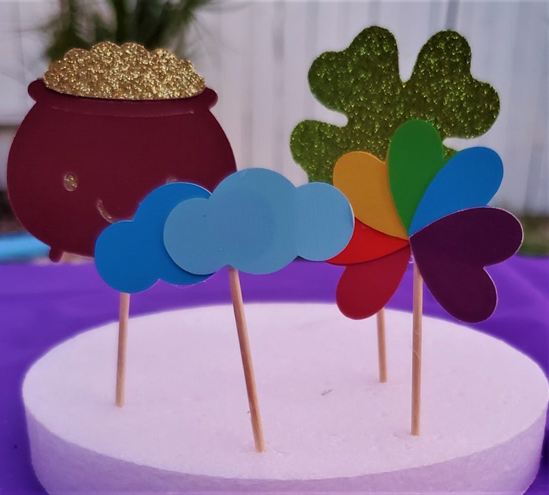 Lucky Day Celebration Must See Super Cute Pot of Gold, Four Leaf Clover ...