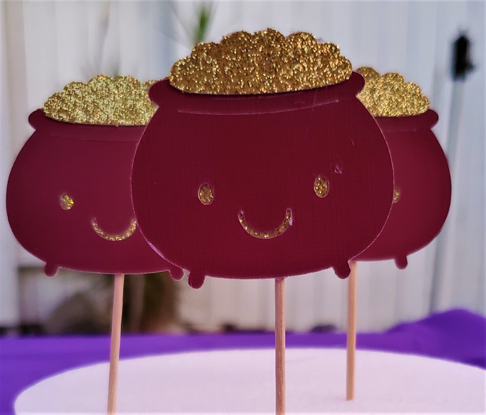 Lucky Day Celebration Must See Super Cute Pot of Gold, Four Leaf Clover ...