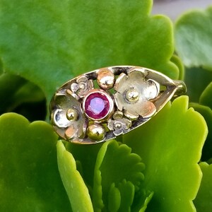 9k Victorian Ruby Flower Ring - Etsy