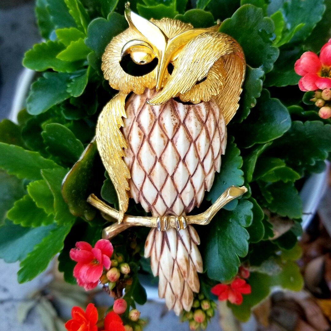 Vintage Bashful Owl Pendant by Razza - Large - Etsy